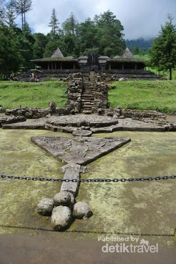 Dua Candi di Karanganyar yang Bentuknya Tak Biasa