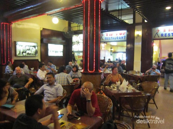 Es Krim Rasa Nostalgia di Rumah Makan Tip Top Medan