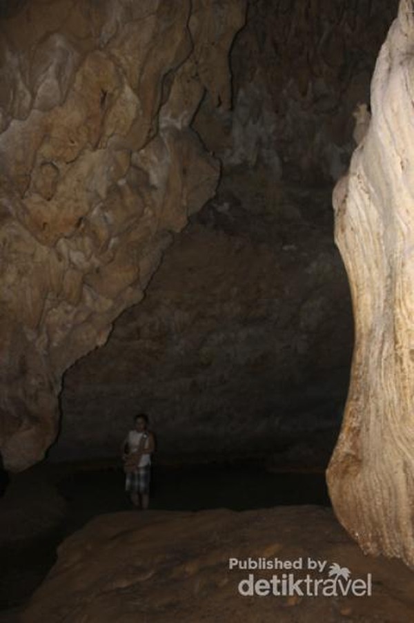 Gua di Sawarna Ini Konon Masih Dihuni Ular Besar