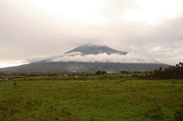 Gunung Kerinci, Menapaki Keindahan Tertinggi di Sumatera