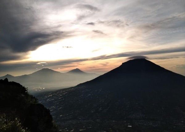 Gunung Sindoro via Alang-alang Sewu Dibuka, Ini Protokolnya