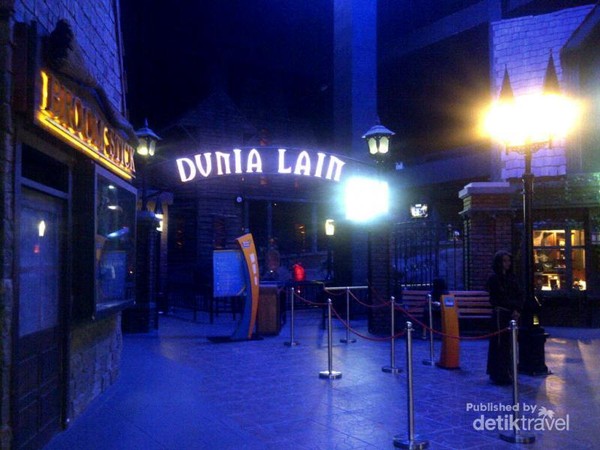 Hii! Panas Dingin di Wahana Dunia Lain TSB