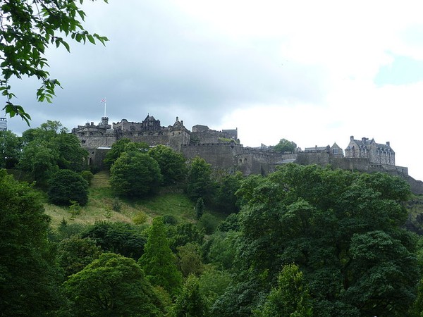 Hiii! Ada Hantu di Kastil Edinburgh, Skotlandia