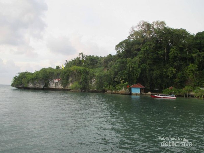 Indah Potret Alam & Kehidupan di Pulau Karampuang
