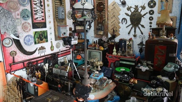 Ini Surganya Pecinta Barang Antik di Bandung