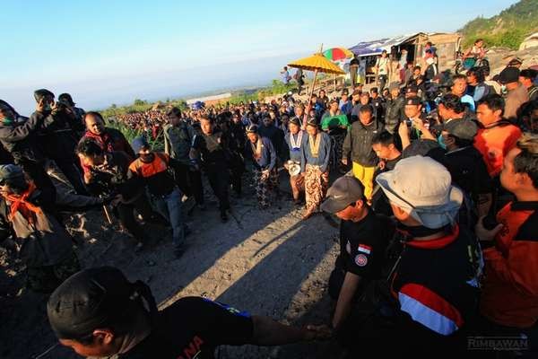 Jangan Lewatkan! Upacara Labuhan Merapi
