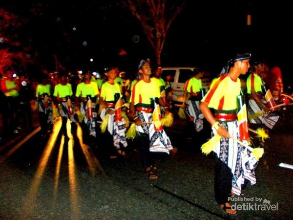 Karnaval Rontek, Pawai Religi di Pacitan Saat Ramadan