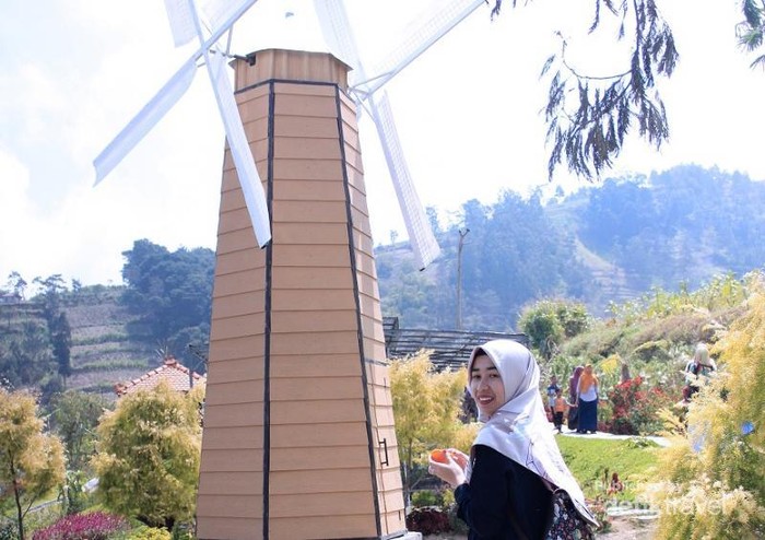 Keelokan Merapi Garden di Kaki Gunung Merbabu