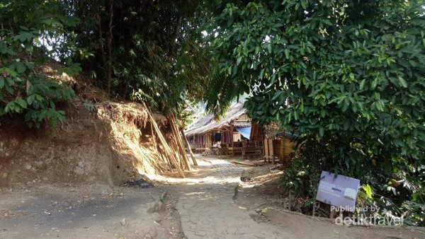 Kesederhanaan dan Pelestarian Alam Suku Baduy