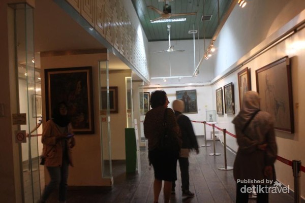 Kisah Gedung Museum Seni Rupa dan Keramik di Jakarta