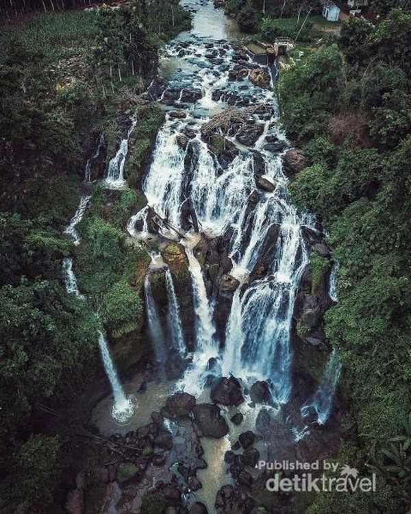 Lampung Ternyata Punya Air Terjun Seindah Ini
