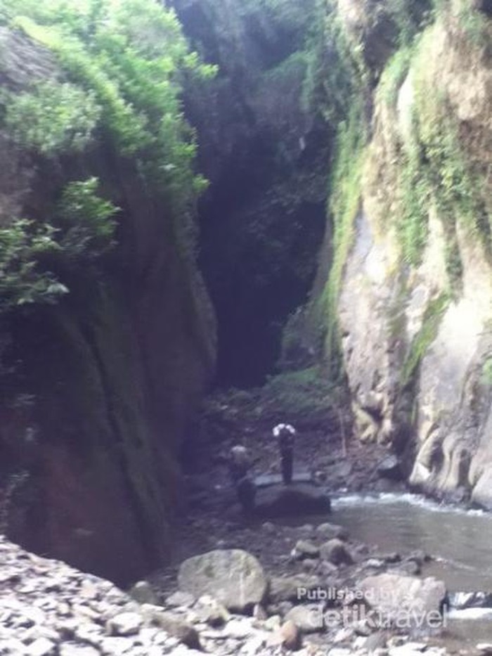 Legenda Ular Penunggu Gua di Gua Lalay Majalengka