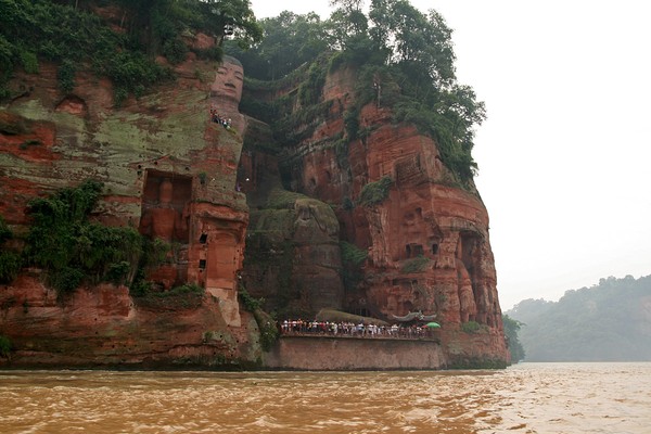 Leshan Giant Buddha, Pahatan Kayu Buddha Terbesar di Dunia