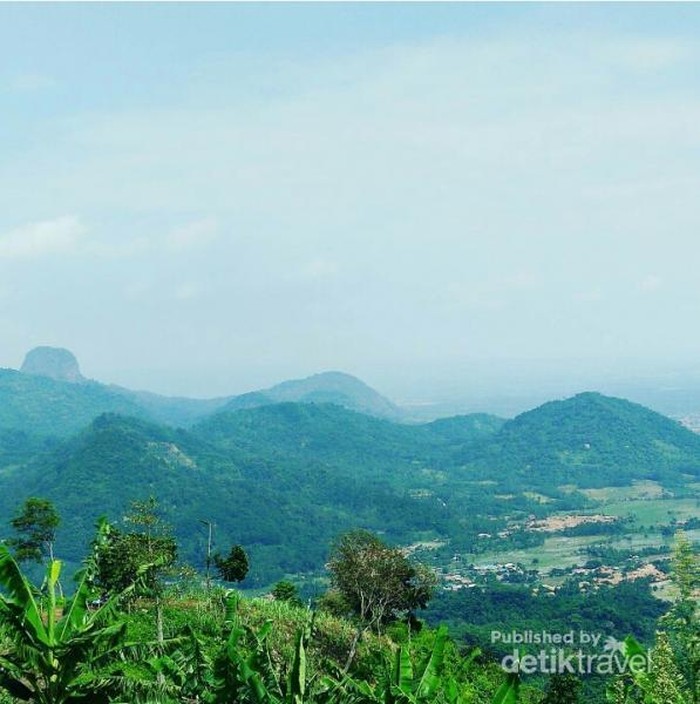 Liburan Akhir Pekan di Karawang, Wajib Mampir ke Puncak Sempur