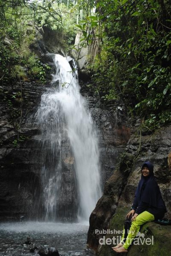 Liburan yang Segar di Curug Goong
