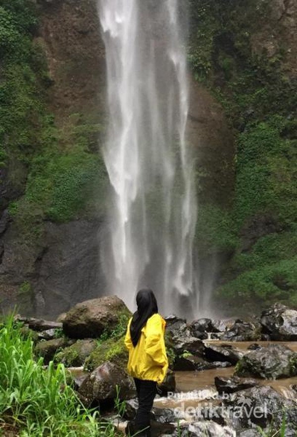 Lihat Curug Cimahi yang Menyegarkan Mata