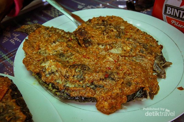 Long Weekend ke Danau Toba, Icip Sedapnya Ikan Mujahir Tombur