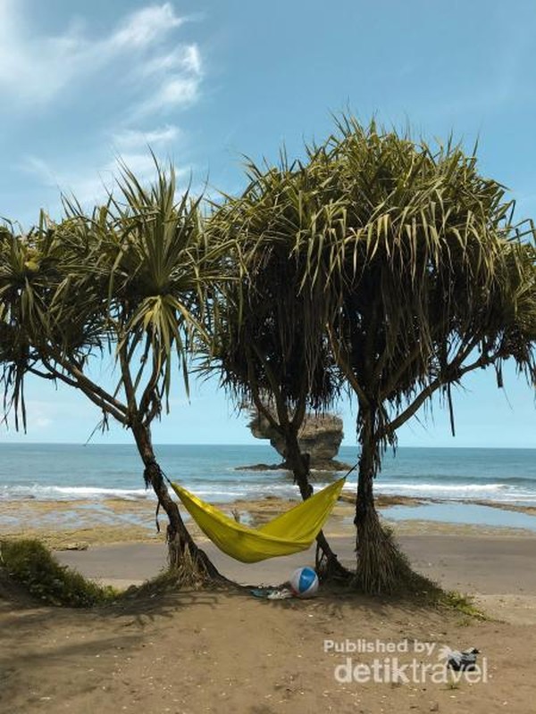 Madasari, Pantai Buat Kemping Seru di Pangandaran Madasari, Pantai Buat Kemping Seru di Pangandaran