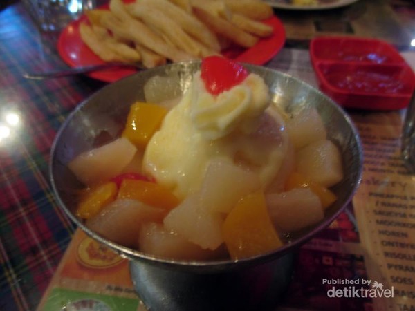 Makan Enak di Medan, Restoran Tip Top Tempatnya