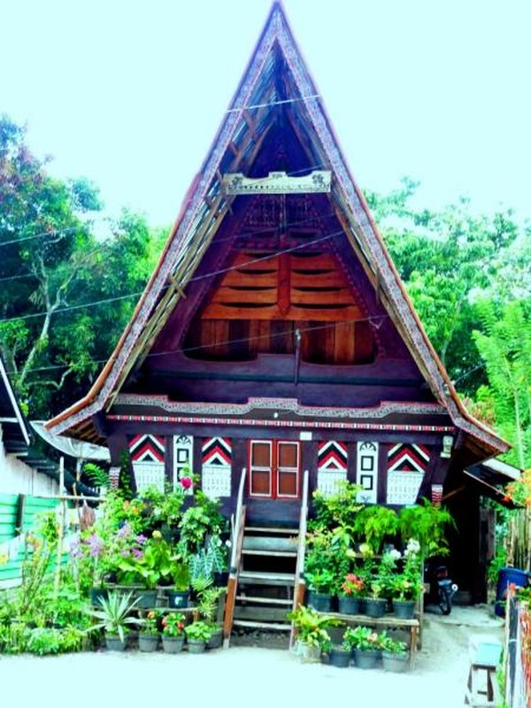 Melihat Kekayaan Budaya Batak di Desa Tomok