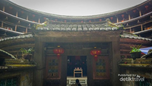 Mengunjungi Kampungnya Mulan di China, Rumah Tulou
