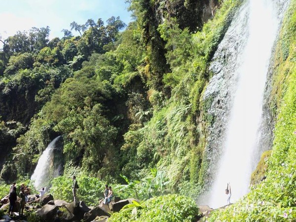 Menikmati 3 Curug Cantik di Kaki Gunung Pangrango
