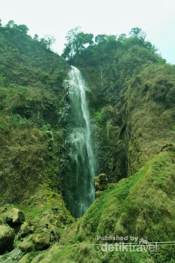 Menikmati Curug Citambur Langsung dari Mata Airnya