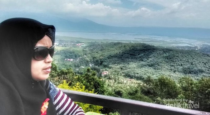 Menikmati Keindahan Alam dari Ketinggian Goa Rong