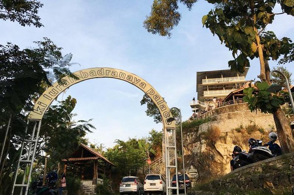 Menikmati Yogyakarta dari Ketinggian di Watu Langit