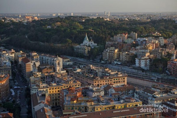 Menjelajah Kota Indah Roma di Italia