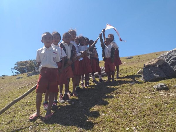 Merayakan HUT RI dengan Layang-layang Ala Desa Fatuulan