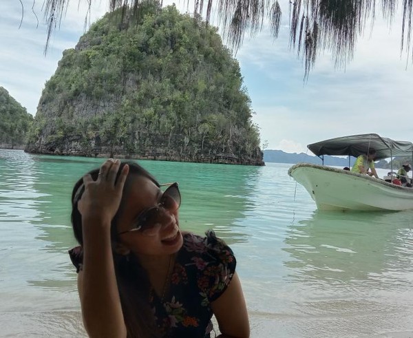 Misool yang Cantik, Bak Gadis Sedang Berdandan