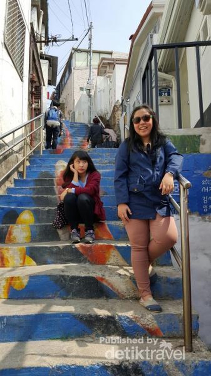 Mural-mural Lucu di Desa Instagramable Korea