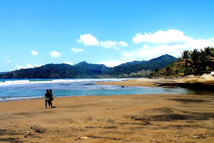 Pantai Sidem, Pesona Tercantik di Jawa Timur