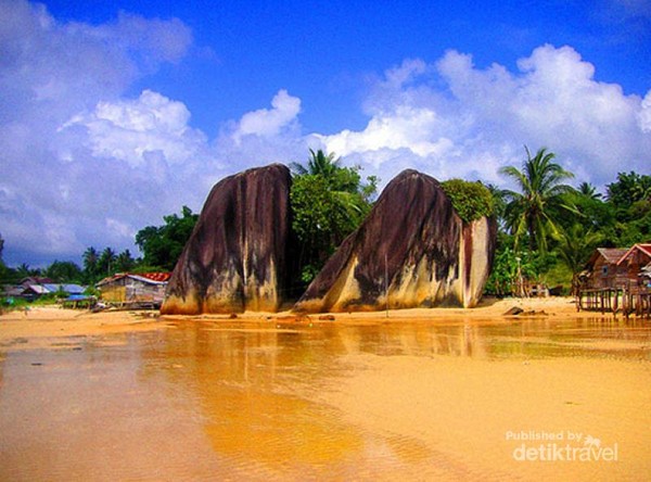 Pantai Sisi, Inikah 'Surga' yang Jatuh di Natuna?