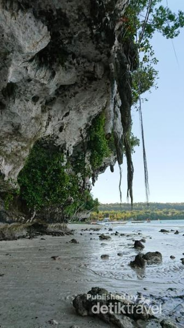 Pantai Wari, Mutiara dari Biak Numfor