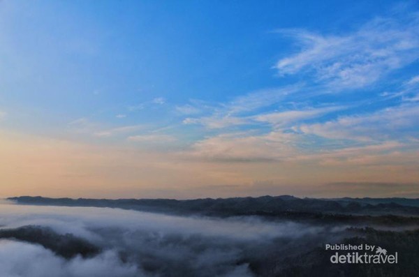 Pesona Bukit Mangunan, Menikmati Negeri di Atas Awan