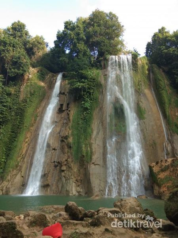 Segarnya Air Curug Cikaso