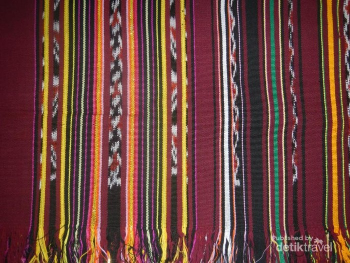 Senangnya Membawa Pulang Kain Tenun khas Alor, NTT