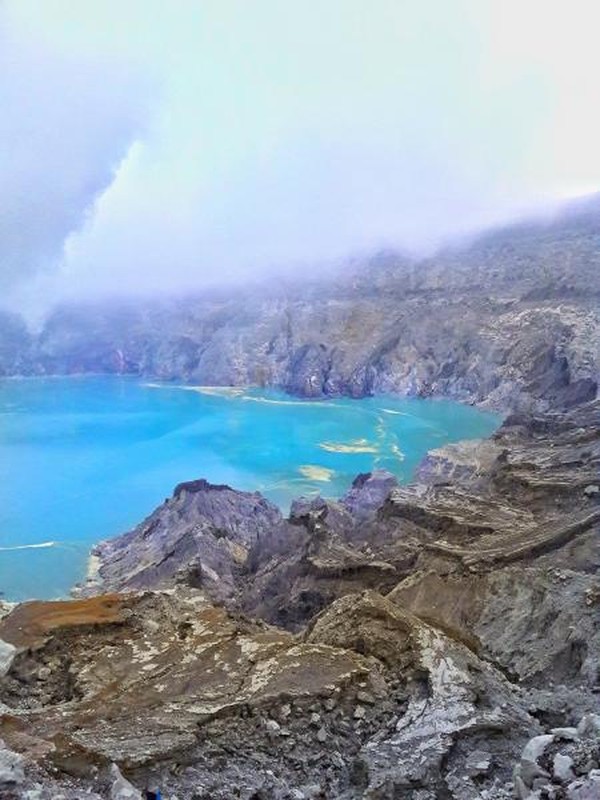 Tips Berburu Blue Fire Kawah Ijen
