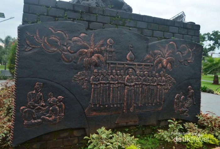 Tugu Mak Eroh & Abdul Rozak, Ikon Kota Tasikmalaya