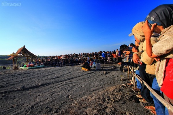 Upacara Labuhan, Memperingati Bertahtanya Sultan Jogja
