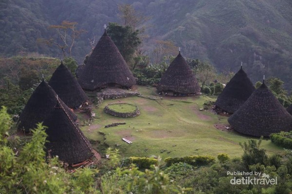 Wae Rebo, Desa di Balik Gunung yang Mendunia
