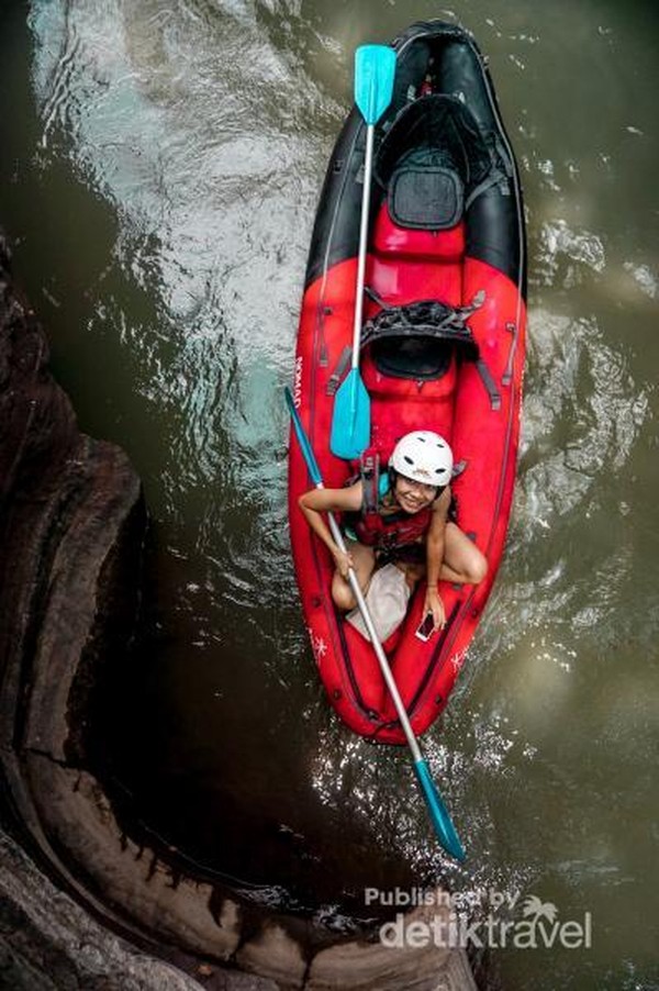 Weekend Menantang di Yogya, Main Kayak di Sungai Opak!