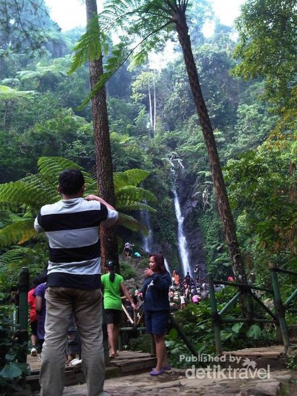 Wisata Air Terjun di Curug 7 Cilember, Bogor