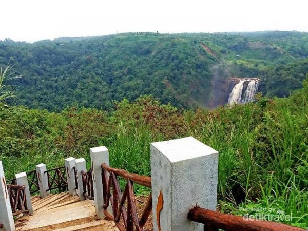 Yang Baru dari Geopark Ciletuh, Curug Puncak Manik
