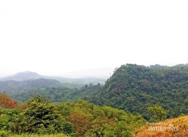 Yang Baru dari Geopark Ciletuh, Curug Puncak Manik
