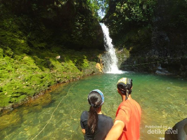 Yang Segar di Bogor, Curug Goa Lumut