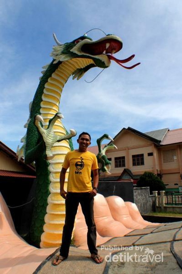 Ada Tapak Kaki Raksasa di Tapaktuan, Aceh!