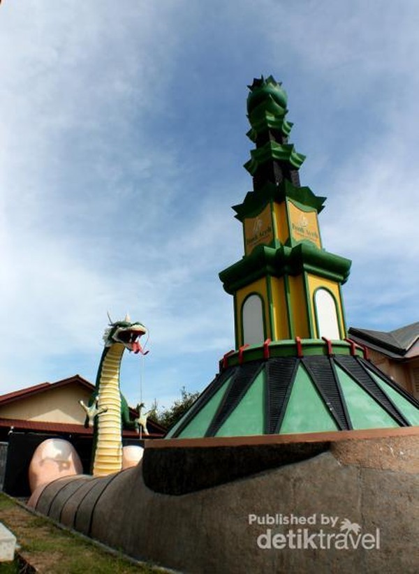 Ada Tapak Kaki Raksasa di Tapaktuan, Aceh!